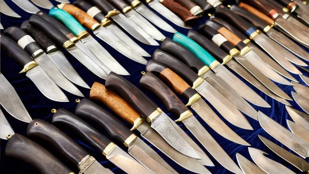 Best Survival Knife Blade Materials (A Guide with Comparison Table ...