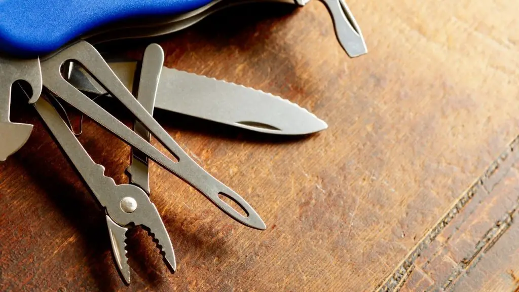 Are Multi-Tools Worth It? The Pros and Cons of Carrying a Multi-Tool ...